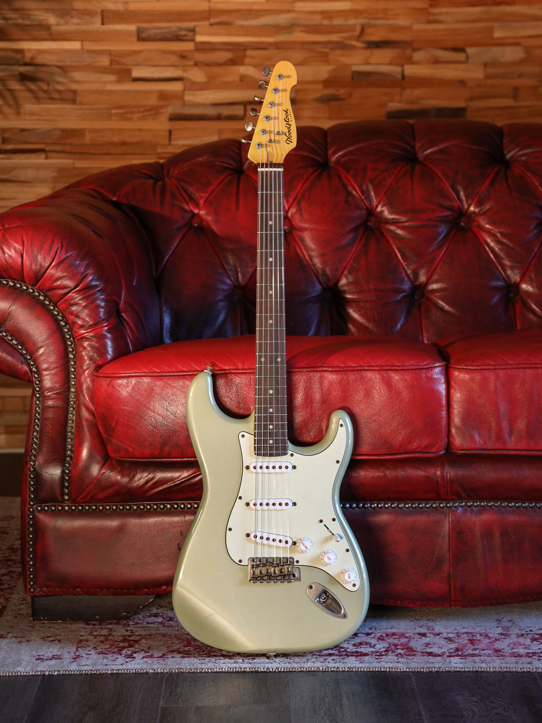 Electric Guitars – Fuzz n Buzz